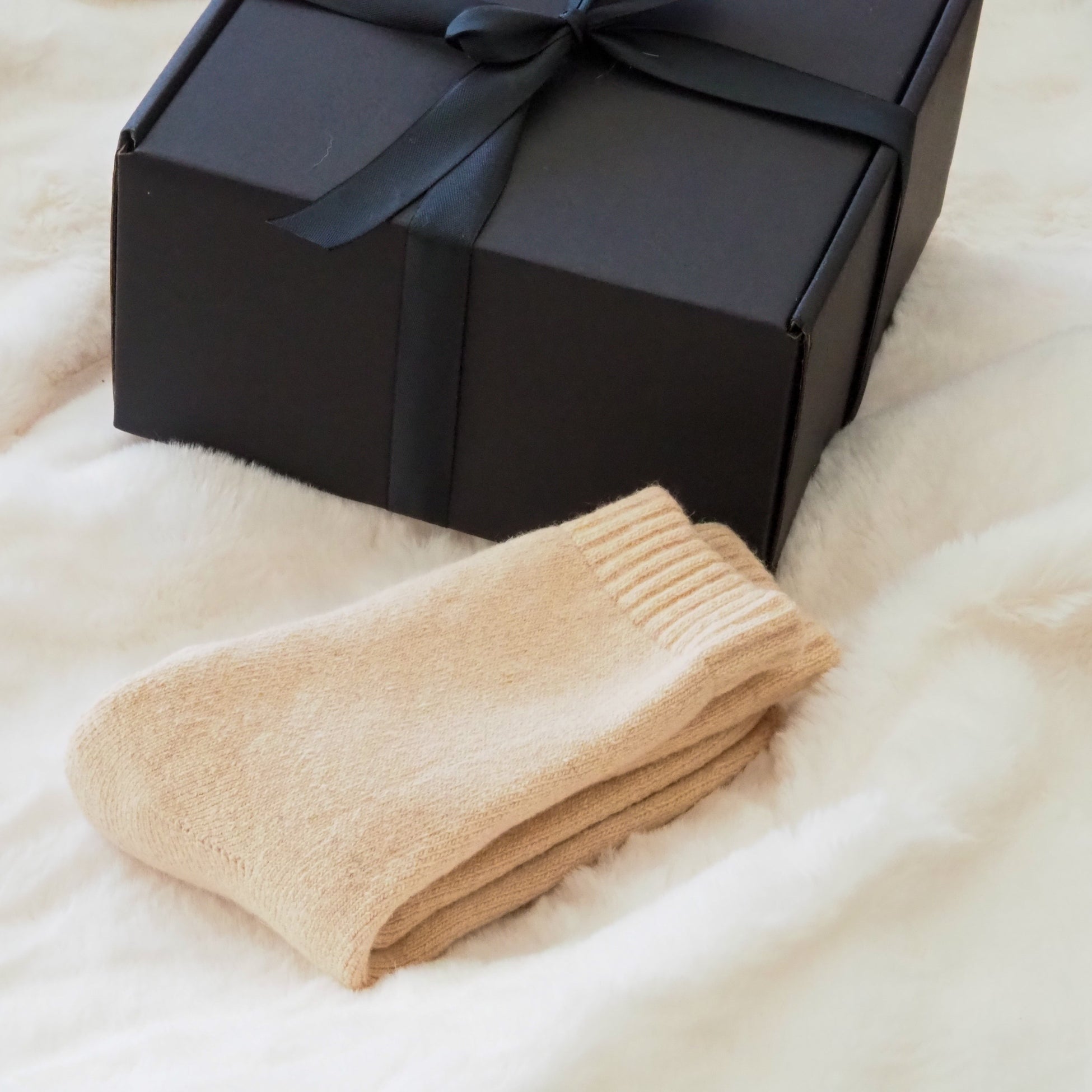 Merino Wool Bed Socks Beige – Dot and Blush
